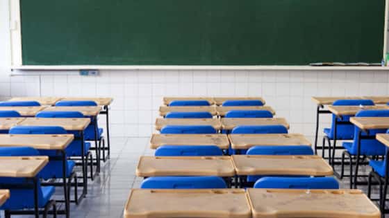 Why Traditional Learning Methods Better than Online Learning Methods ...