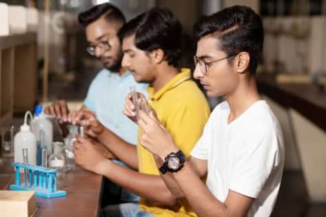 ISC Class 12 Chemistry Chapter-Wise Weightage 2024 | CollegeDekho